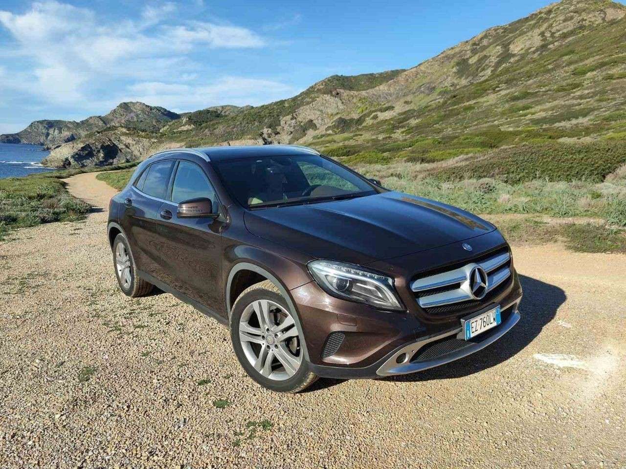 Mercedes-Benz GLA 200d (cdi) Premium 4matic auto