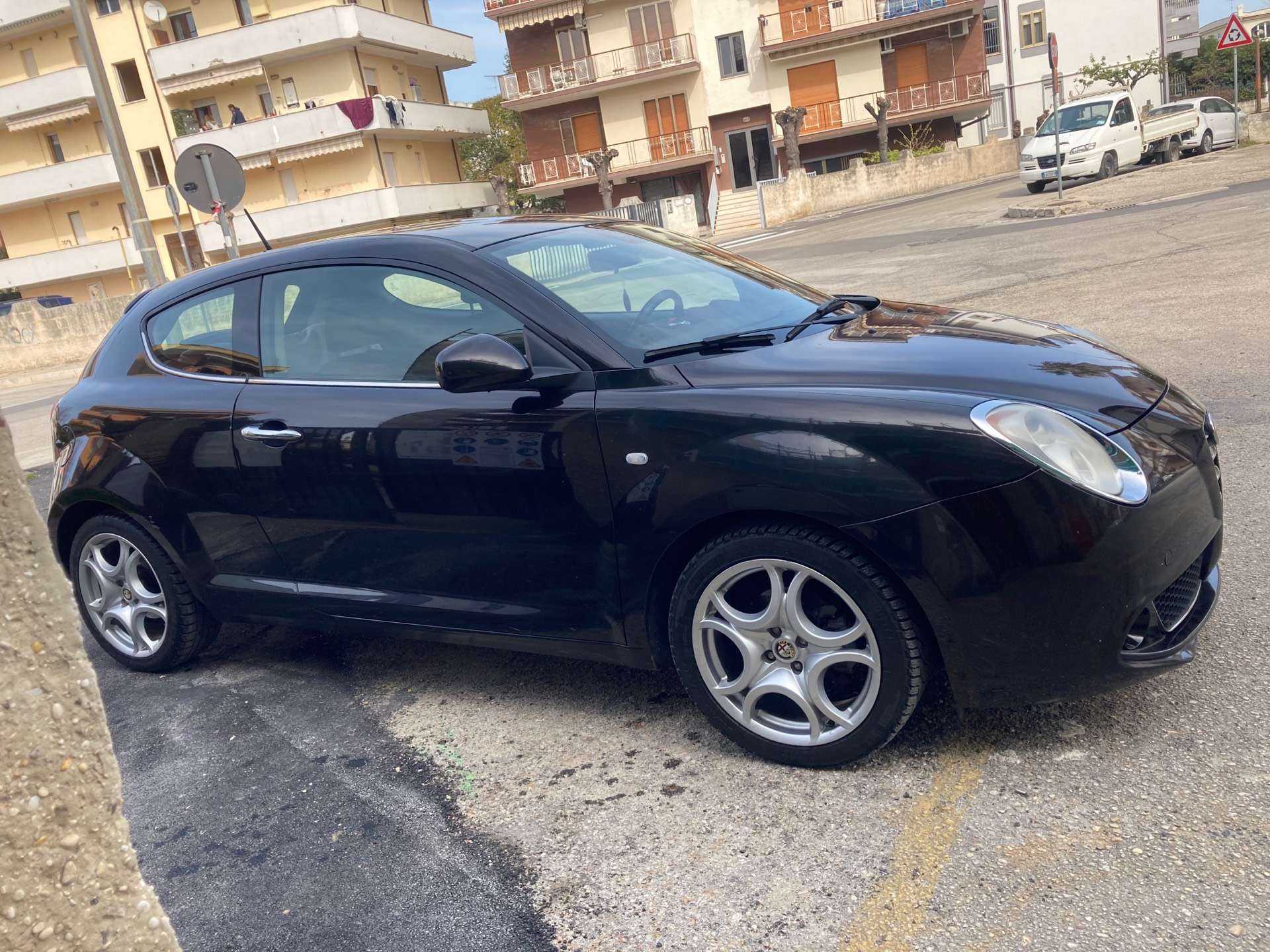 Alfa Romeo MiTo1.3 jtdm Distinctive 90cv neopatentati