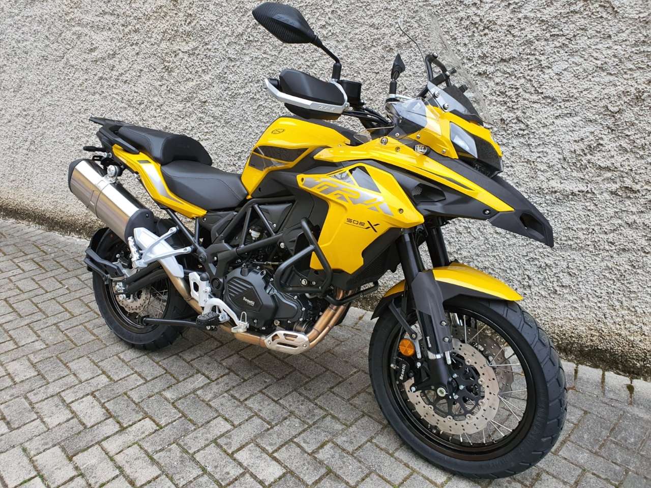 Benelli TRK 502X abs