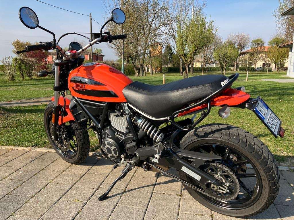 Ducati ScramblerSixty2 400