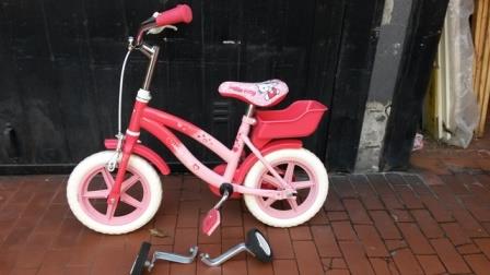 BICICLETTA BAMBINA HELLO KITTY