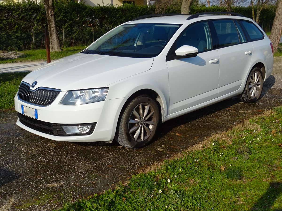 Skoda OctaviaOctavia Wagon 1.4 tsi g-tec Ambition 110cv