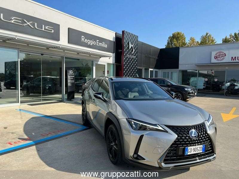 Lexus UX 300eHybrid Midnight