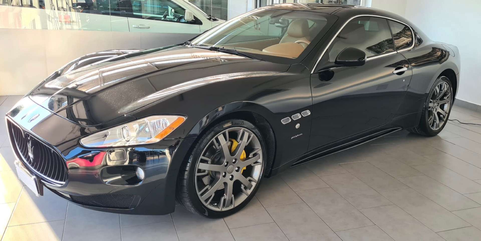 Maserati GranTurismo4.2 V8 405 CV Cambio ZF “PDC-NAVI-CRUISE”