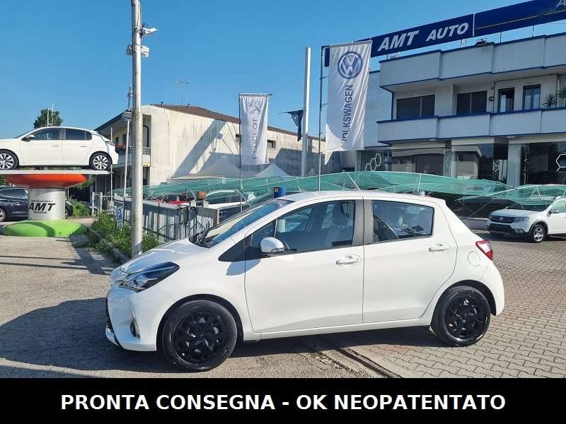 Toyota Yaris1.0 5 porte Active OK NEOPATENTATO