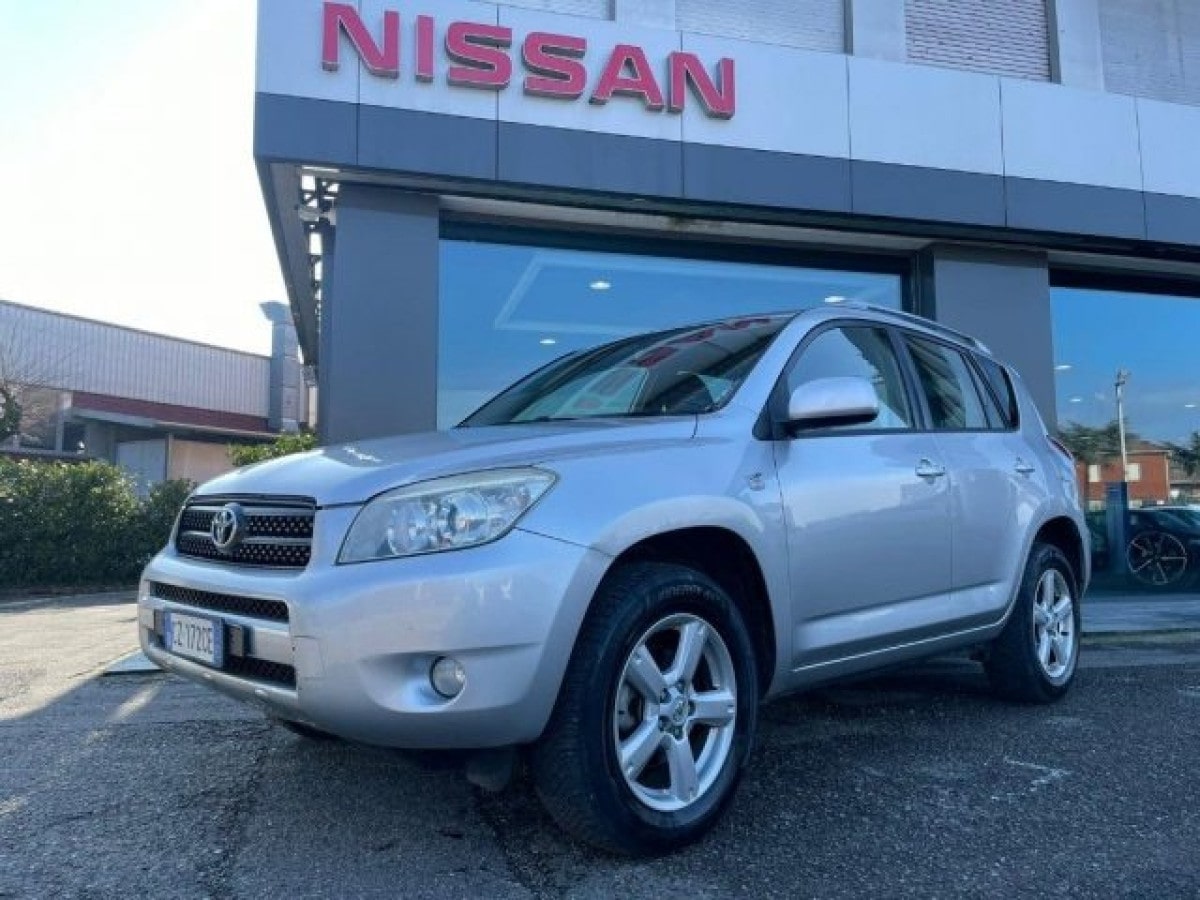 TOYOTA RAV4 3ª serie RAV4 2.2 D-4D 136 CV Sol