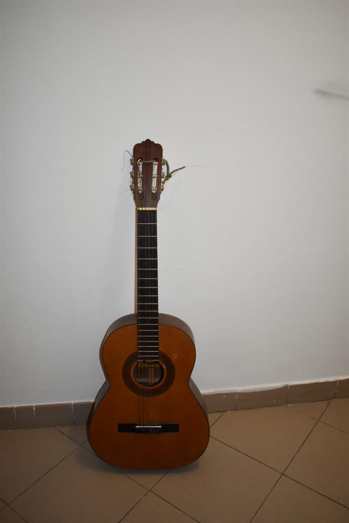 CHITARRA ACUSTICA