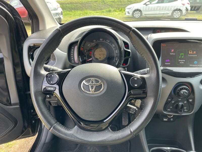 Toyota AygoConnect 1.0 VVT-i 72CV 5 porte x-business