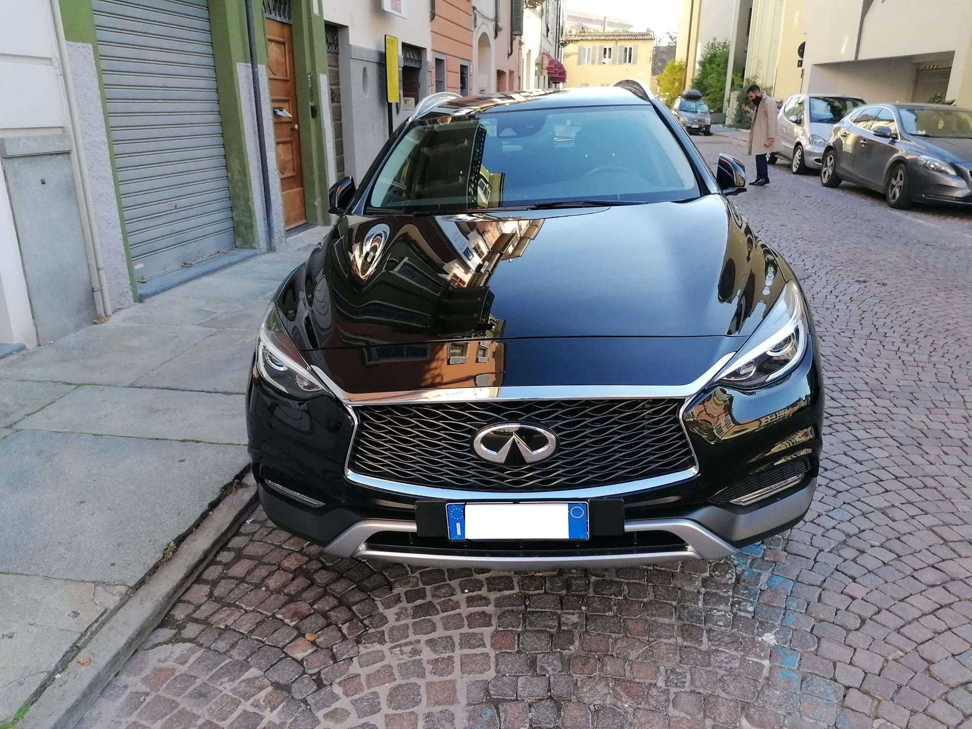 Infiniti QX30QX30 2.2d Premium Tech awd dct