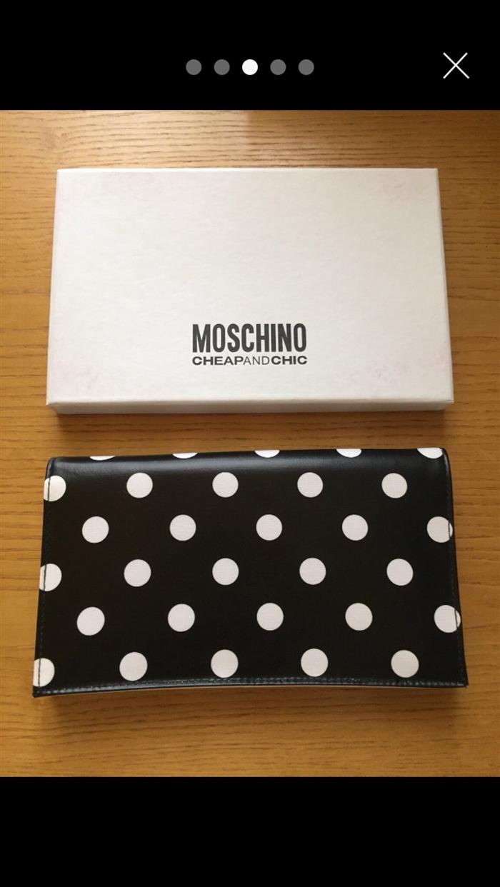 PORTA DOCUMENTI CHEAPANDCHIC DI MOSCHINO