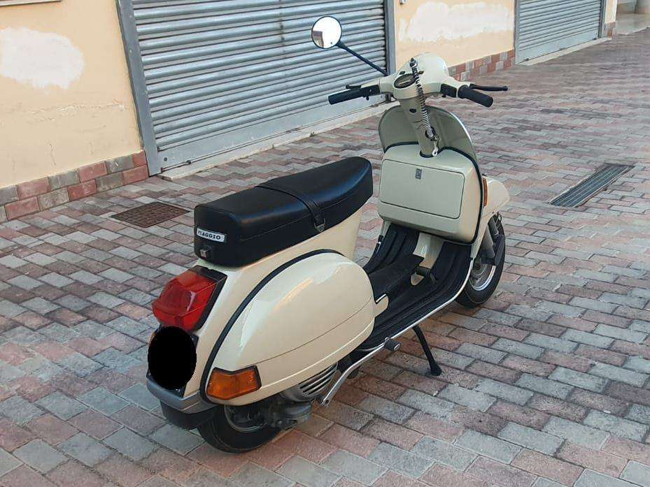 Vespa P 200 E