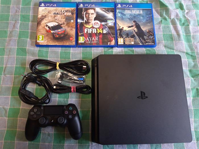 PS4 SLIM 500GB PIÙ CUFFIE, JOYSTICK E 3 GIOCHI