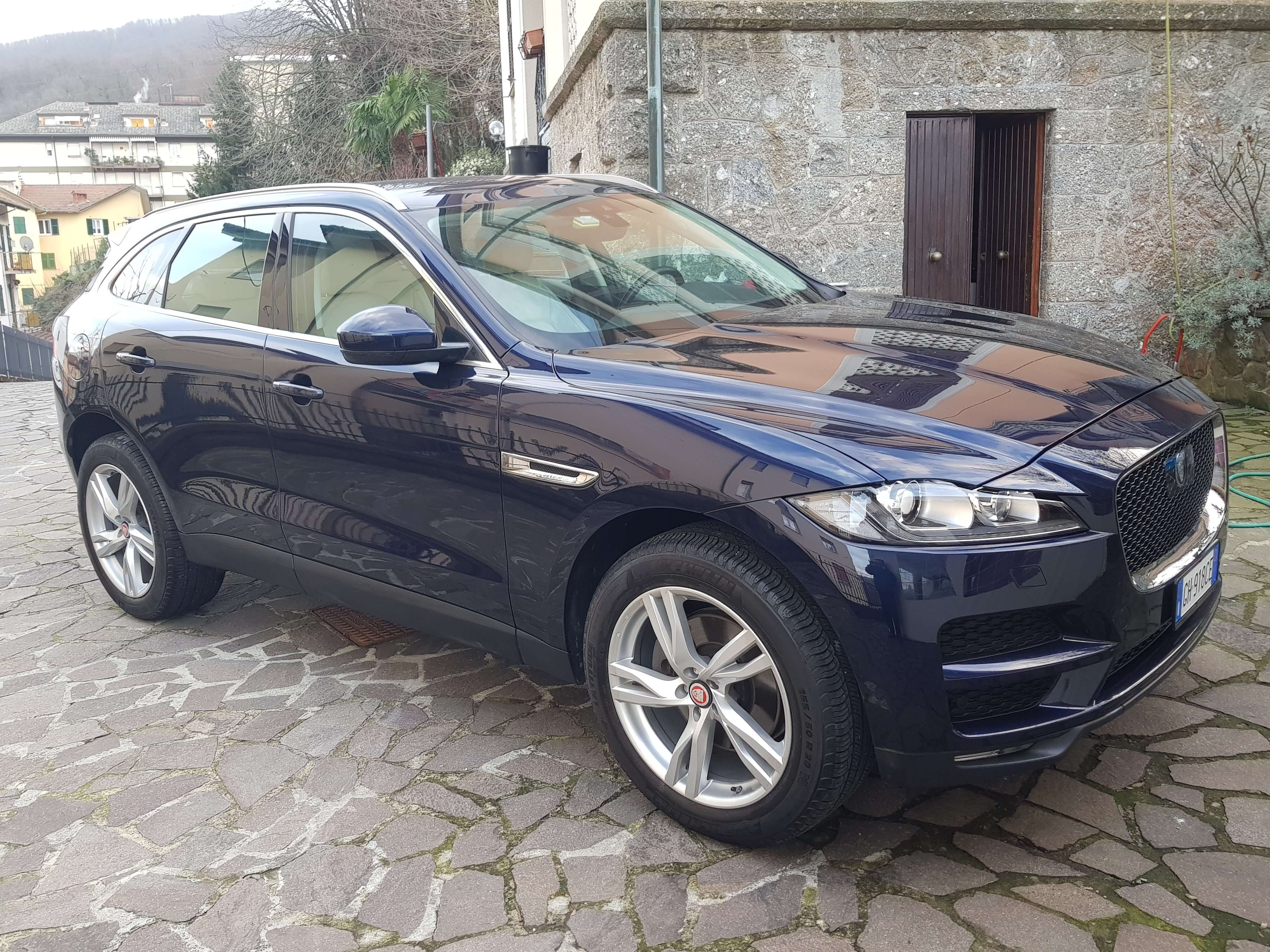 Jaguar F-PaceF-Pace 2.0d Prestige awd 180cv auto