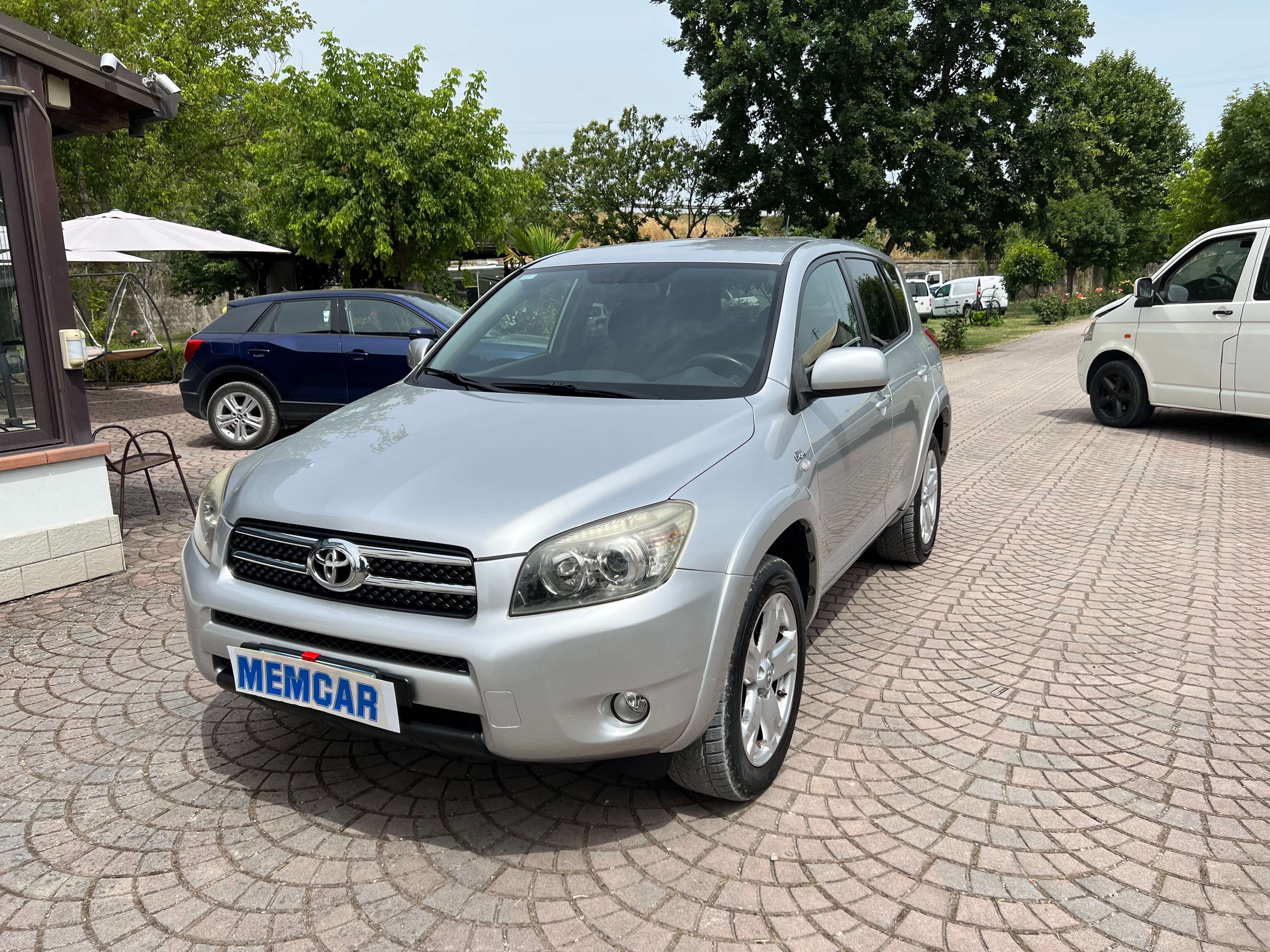 Toyota RAV 42.2 D-4D 177 CV Sol Plus motore con solo 134.000 k