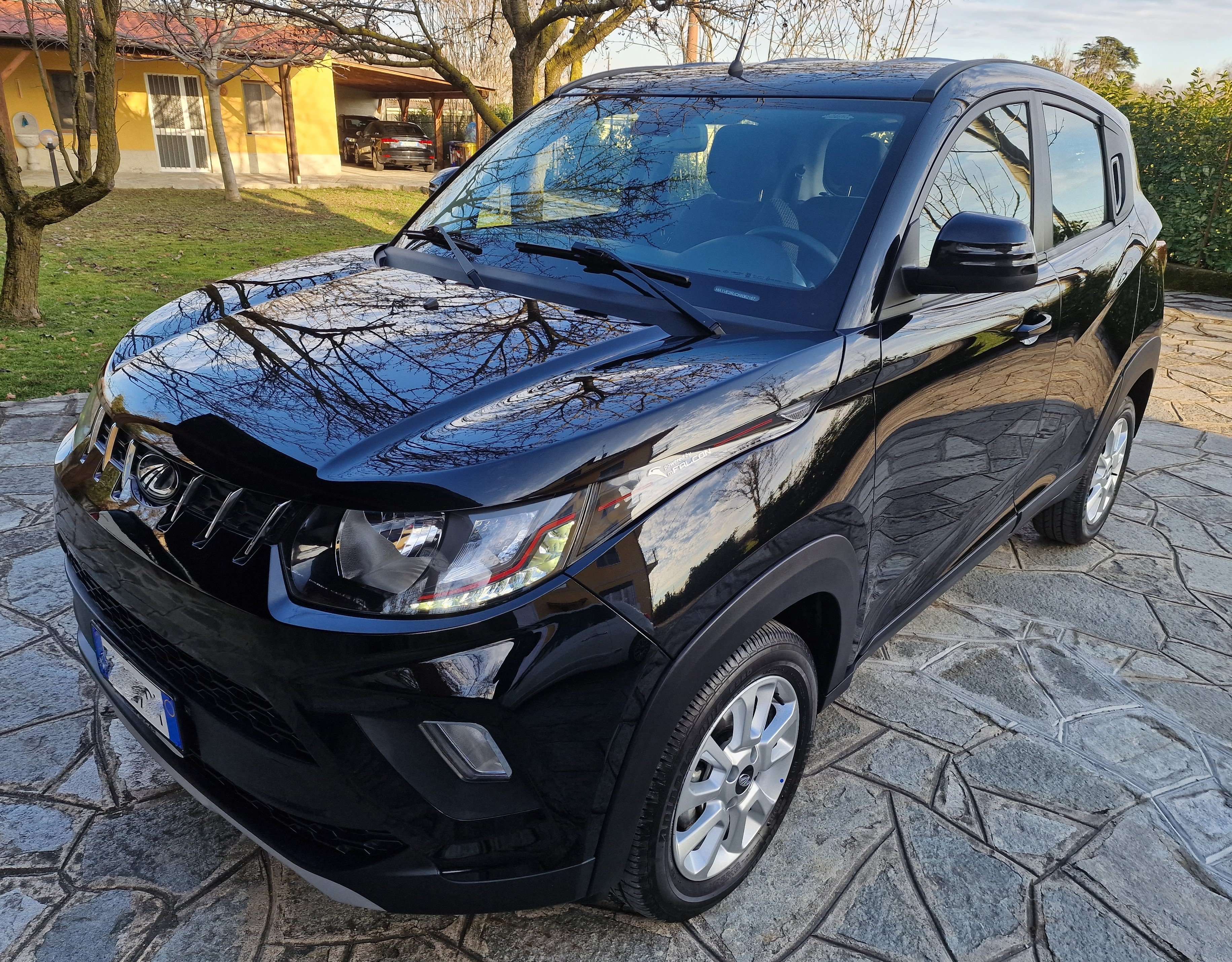 Mahindra KUV1001.2 K8 m-bifuel GPL 83cv - neopatentati