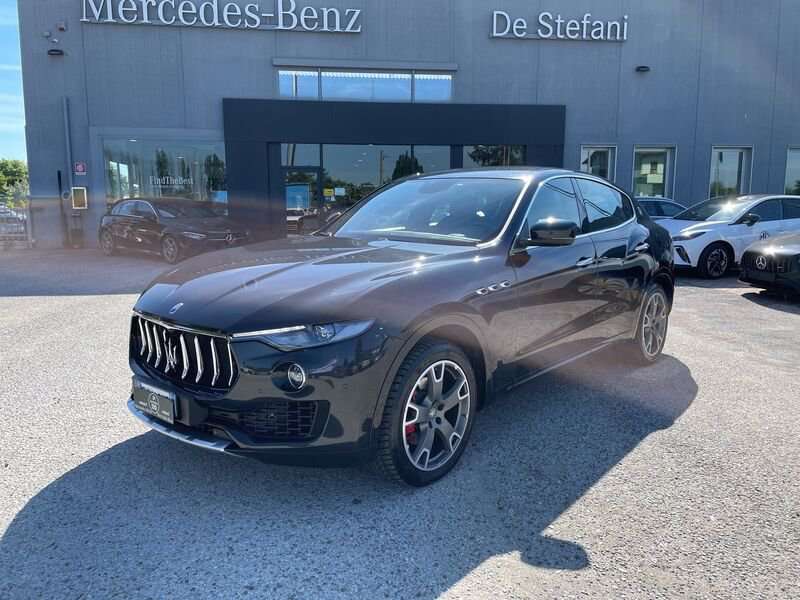 Maserati LevanteLevante 3.0 V6 Gransport Nerissimo Automatic 275cv