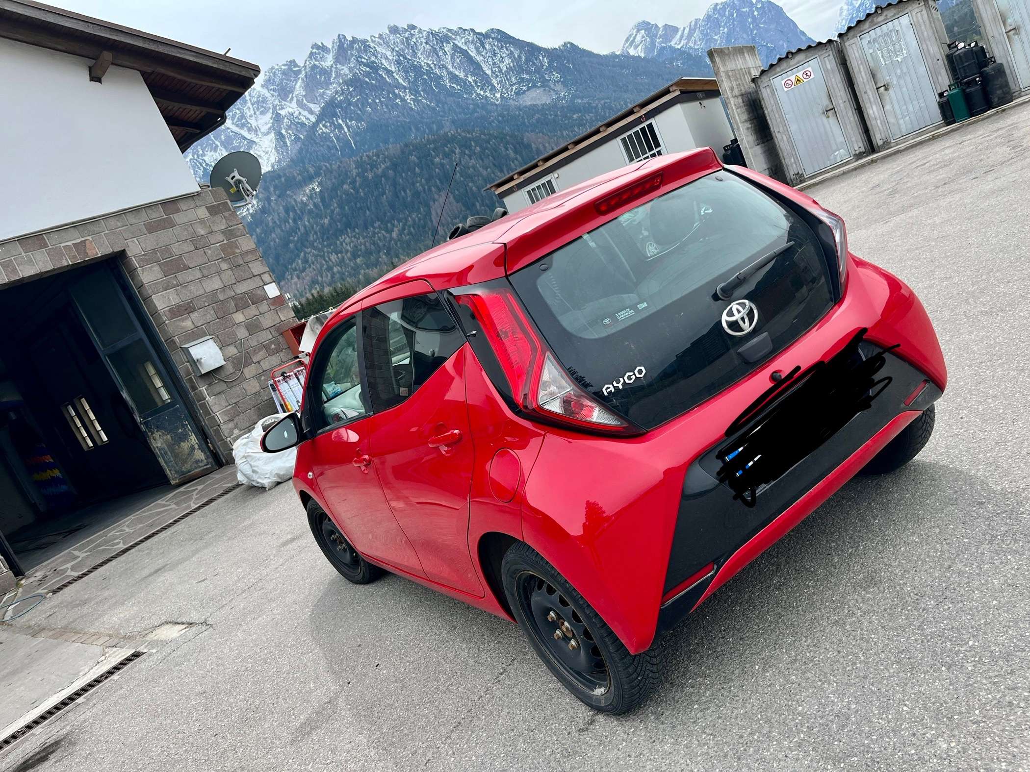 Toyota Aygo5p 1.0 x-play my15