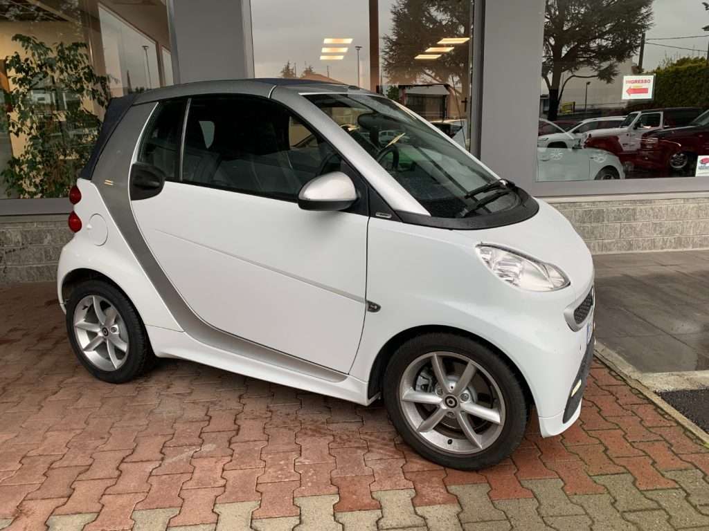 smart forTwo1000 52 kW MHD cabrio pulse