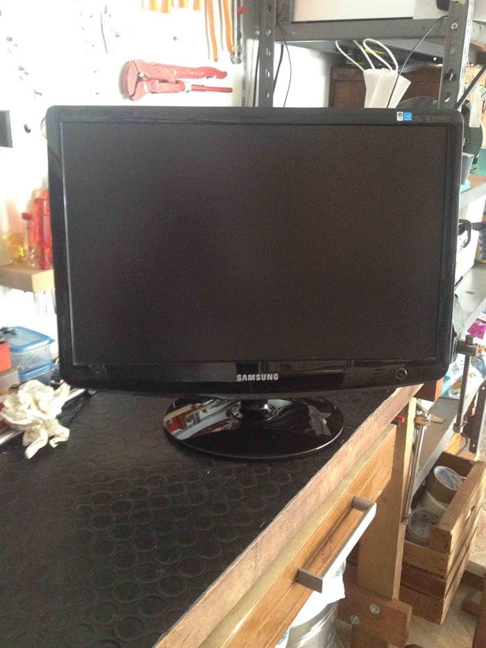 MONITOR SAMSUNG 20"