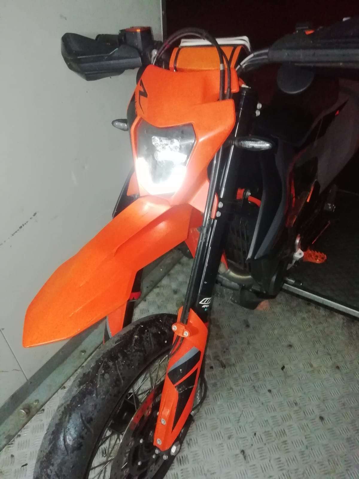 KTM 690 SMCMOTARD