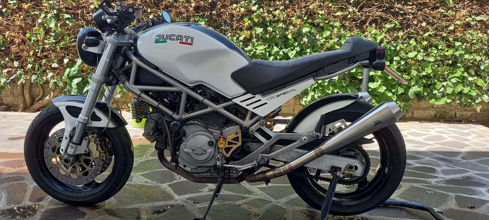 Ducati Monster 1000Monster 1000 s