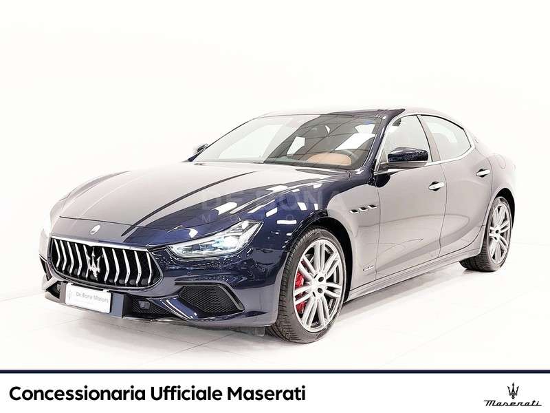 Maserati Ghibli3.0 v6 v6 275cv gransport rwd auto