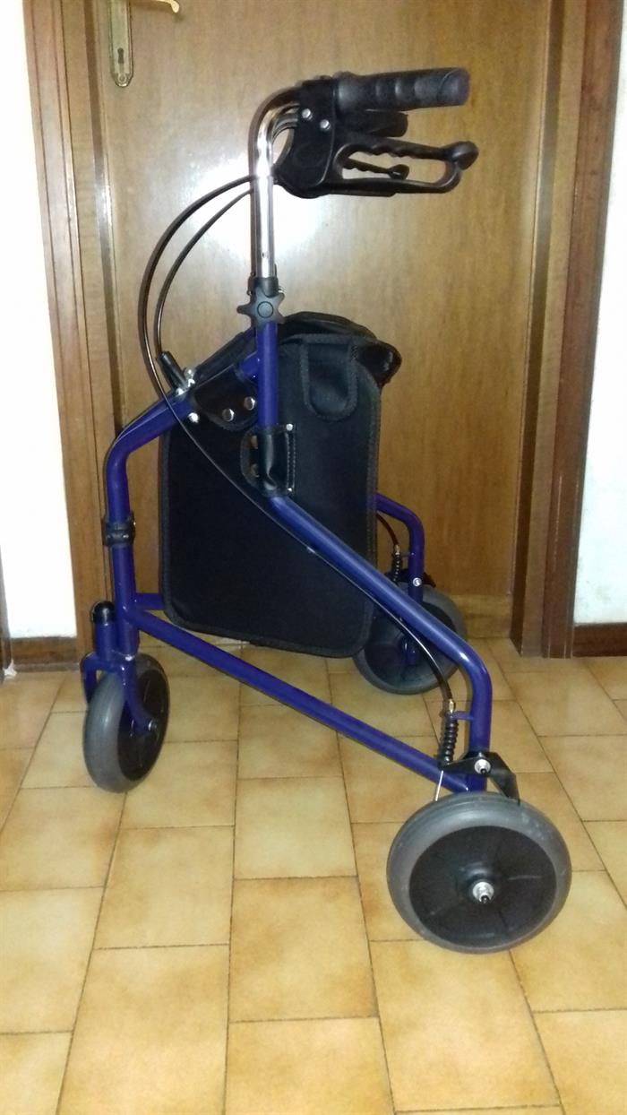 DEAMBULATORE A 3 RUOTE ROLLATOR PIEGHEVOLE