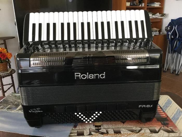 FISARMONICA ROLAND FR-8X DALLAPE'