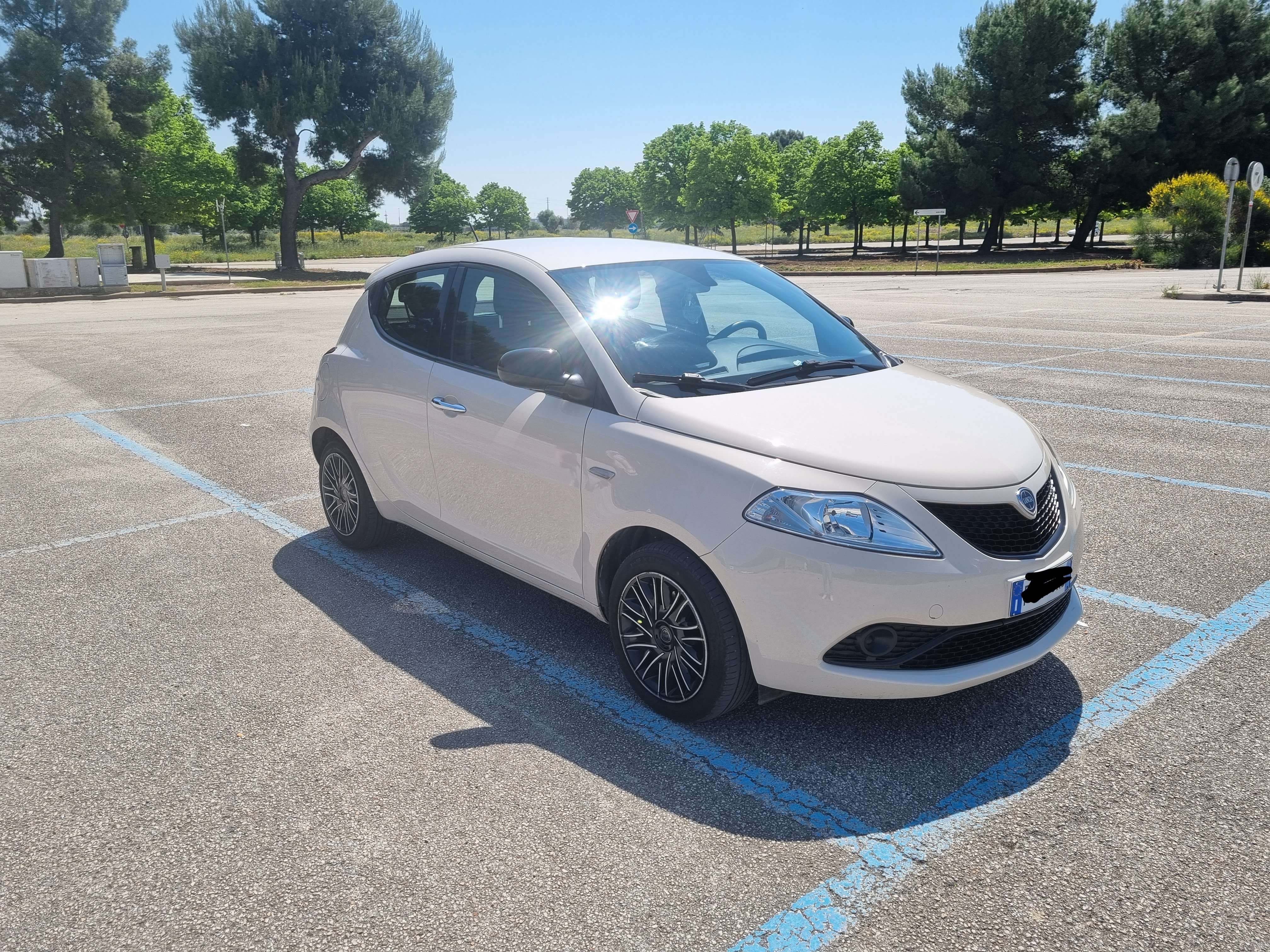 Lancia YpsilonYpsilon III 2019 1.2 Gold s