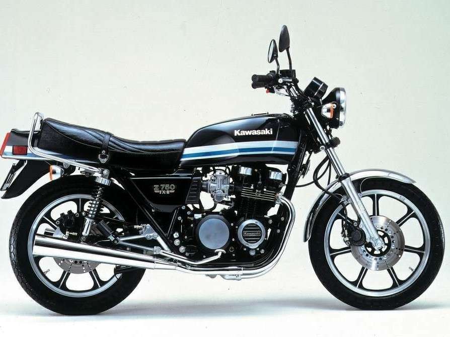 Kawasaki KZ 750naked