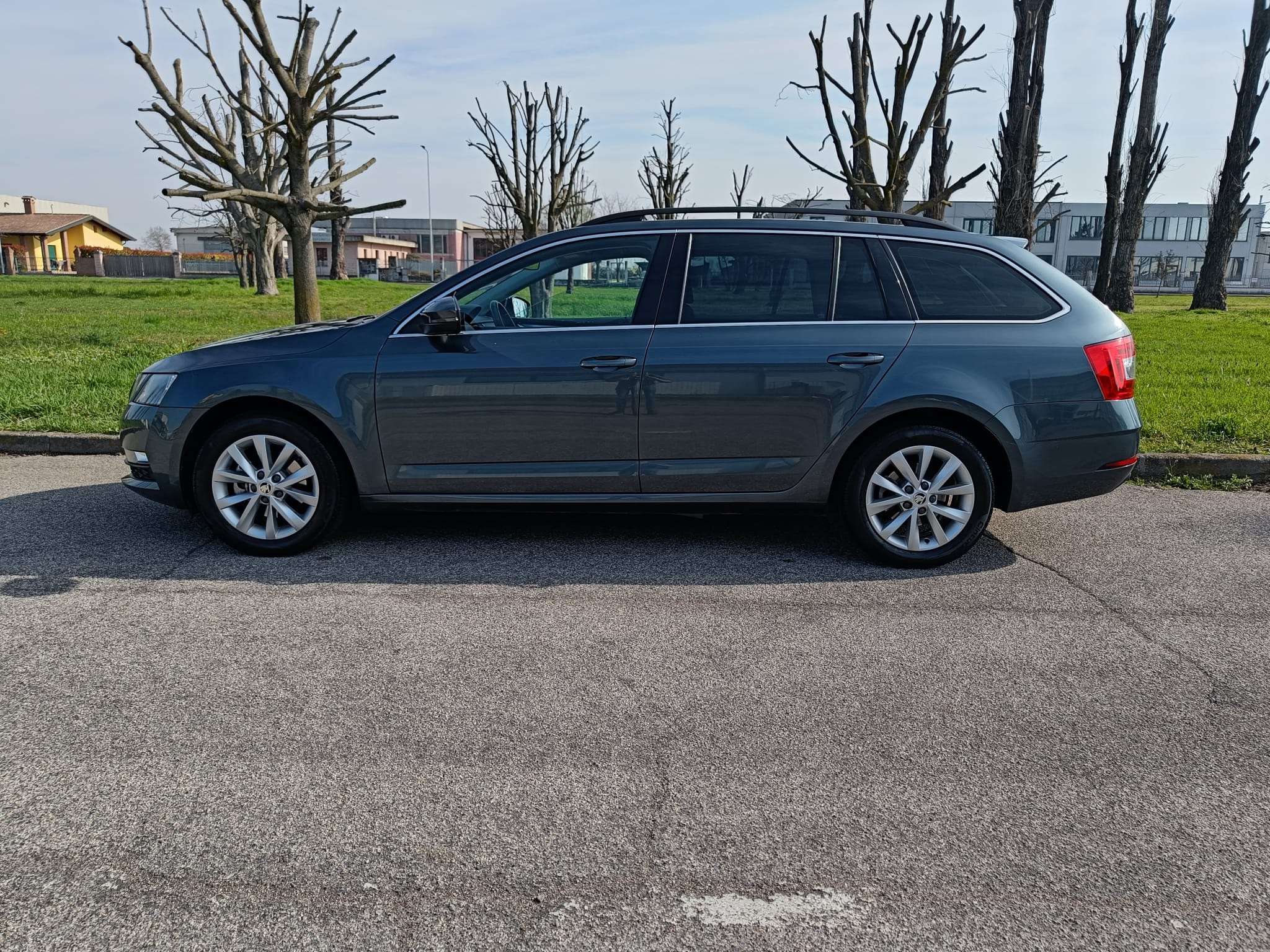 Skoda OctaviaWagon 1.4 tsi g-tec Executive 110cv