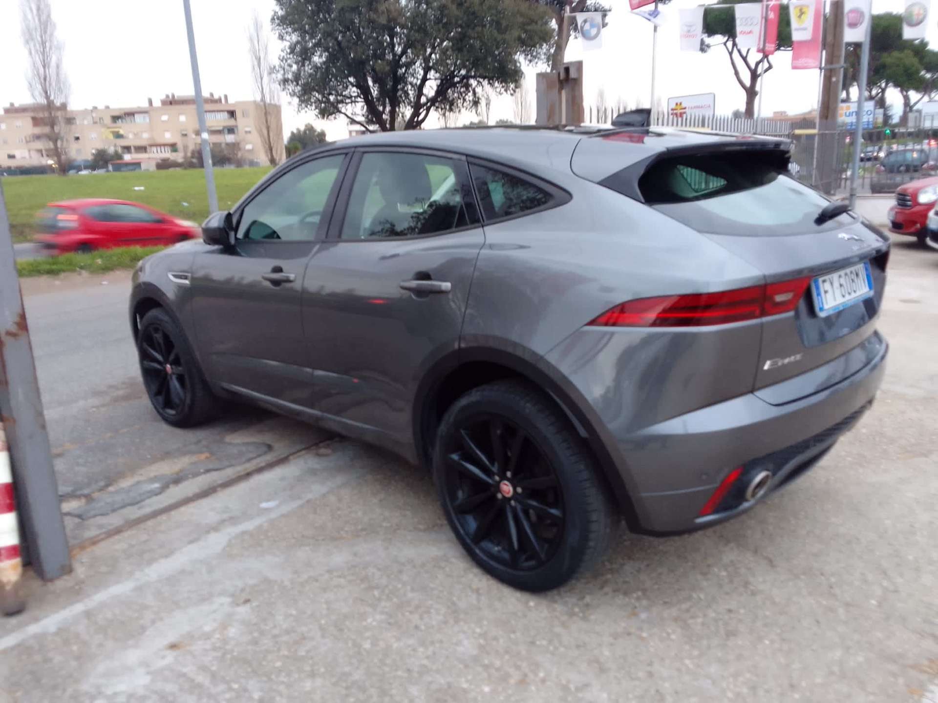 Jaguar E-Pace2.0d R-Dynamic SE awd 150cv auto my19 cerchio 20