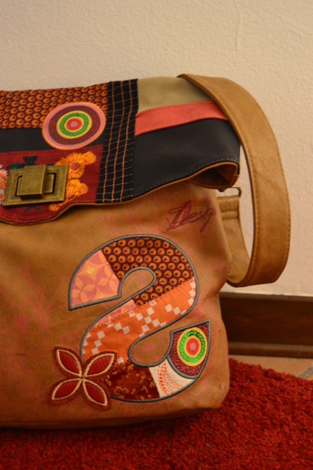 BORSA DESIGUAL