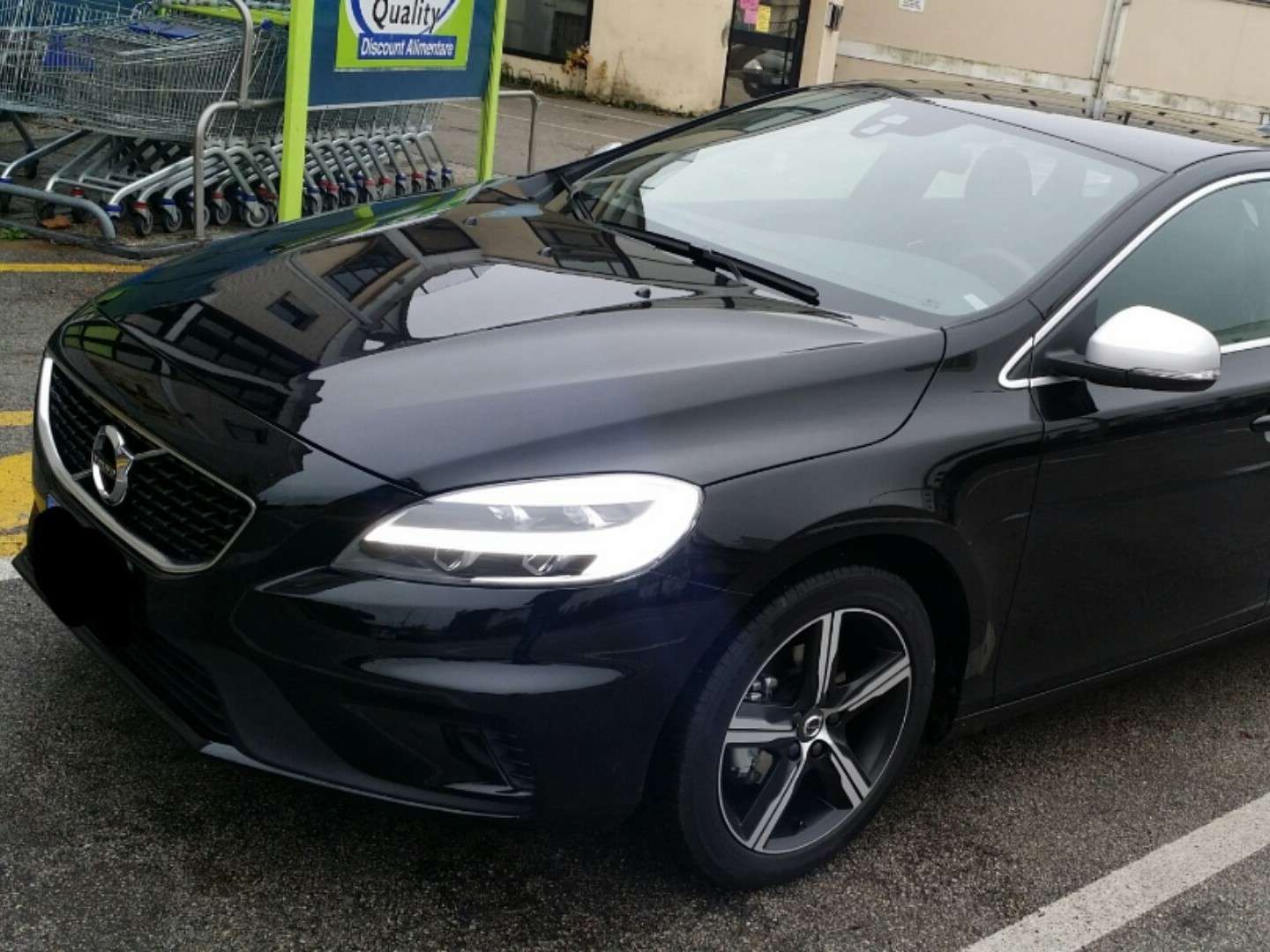 Volvo V402.0 d2 R-design Momentum my17