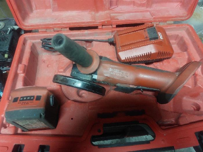 SMERIGLIATRICE ANGOLARE HILTI AG125-22A