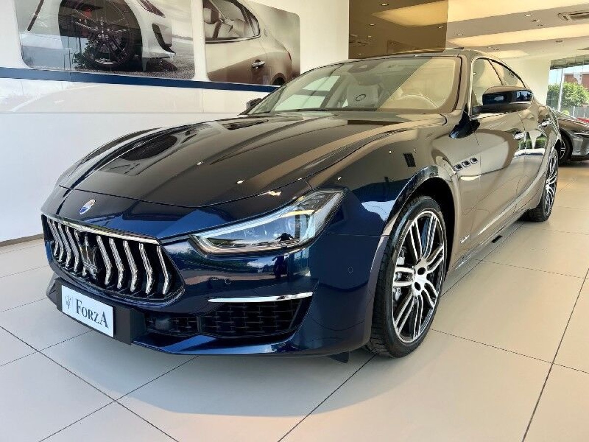 MASERATI Ghibli Ghibli L4 330 CV MHEV Granlusso