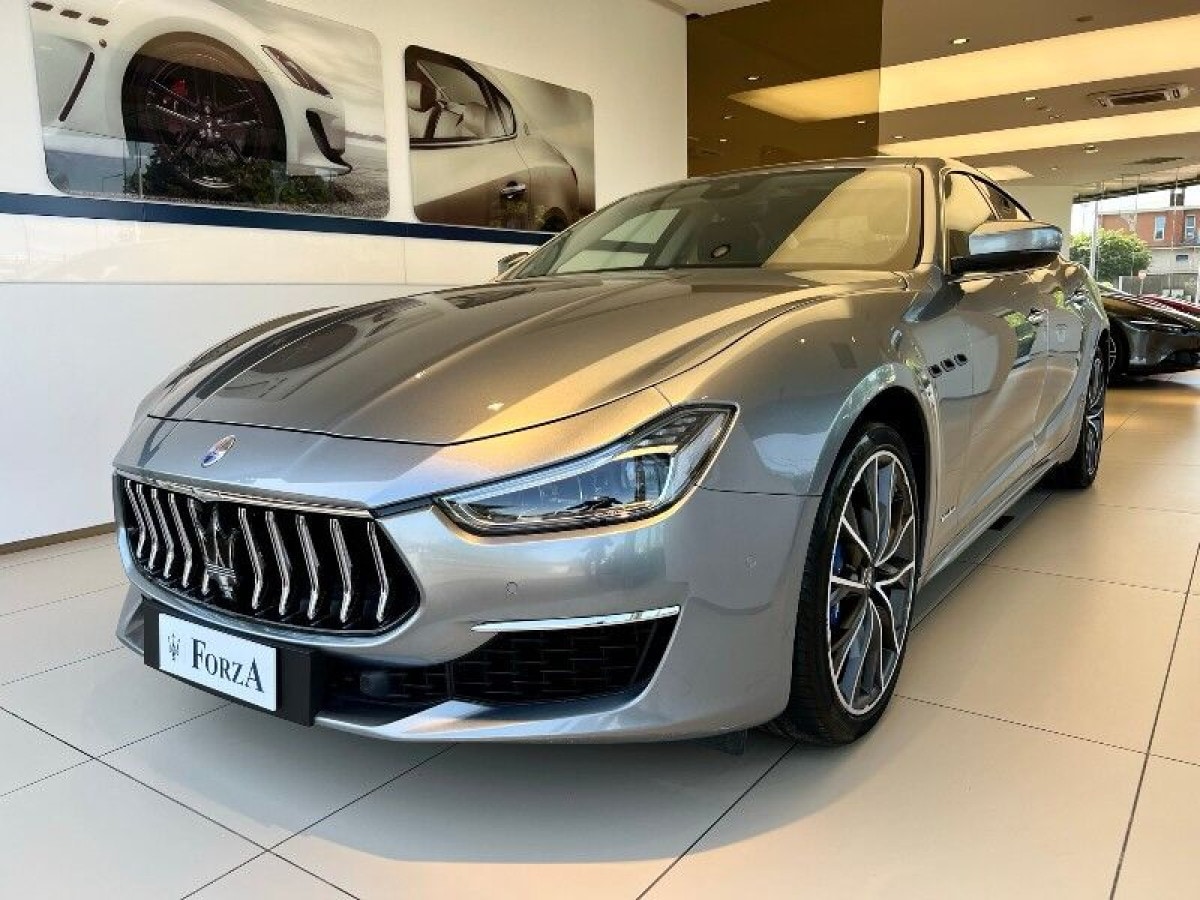 MASERATI Ghibli Ghibli L4 330 CV MHEV Granlusso