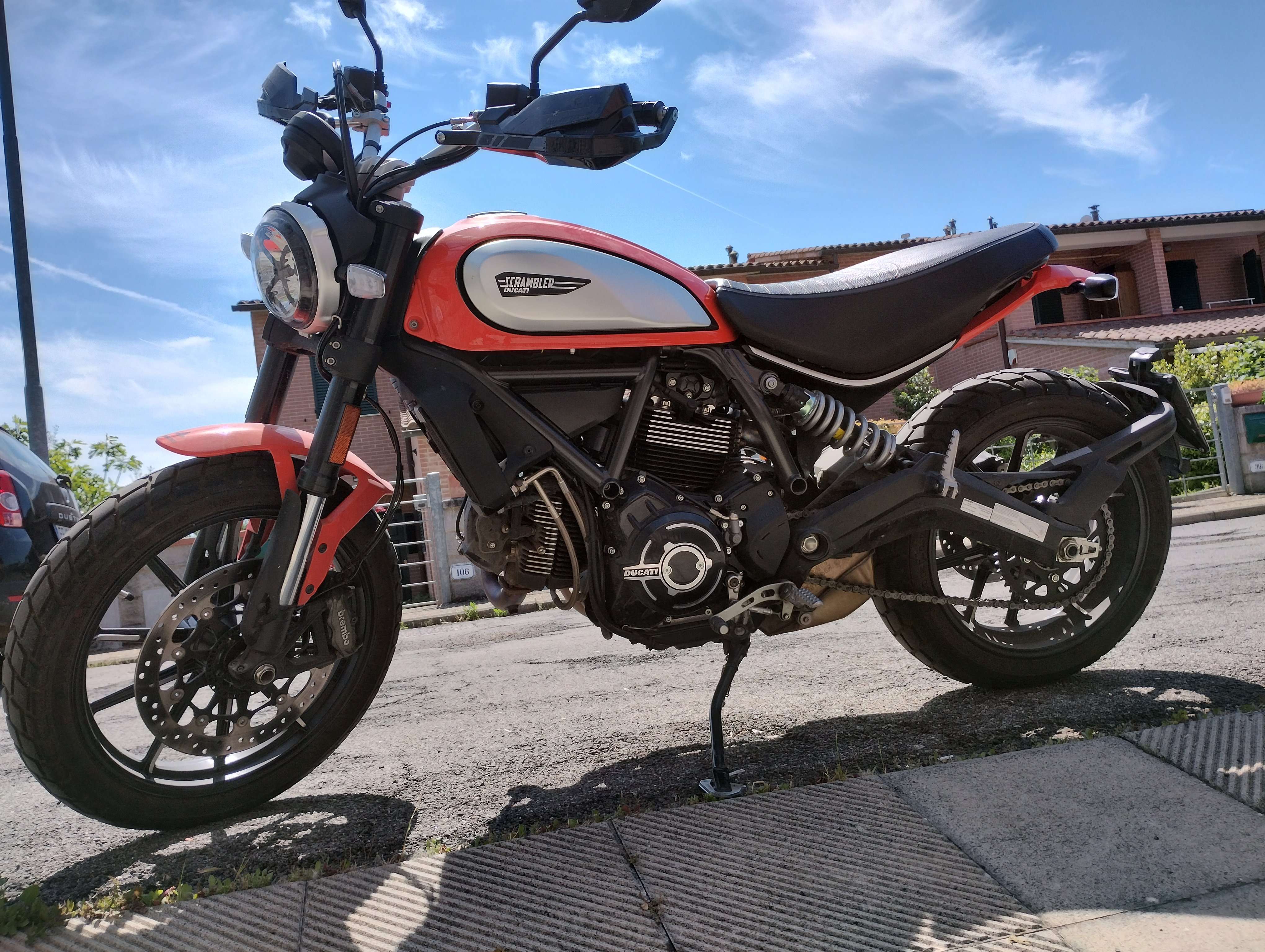 Ducati Scramblericon - orange