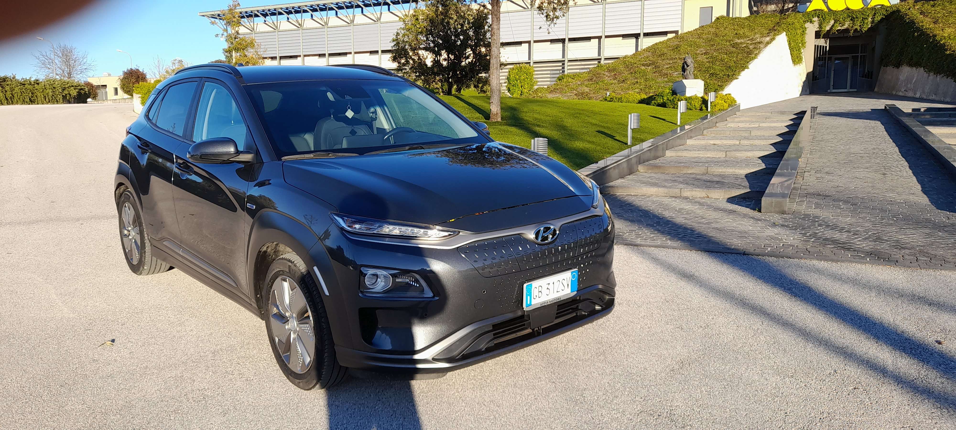 Hyundai KONAKona 64 kWh EV Xprime+ Safety Pack