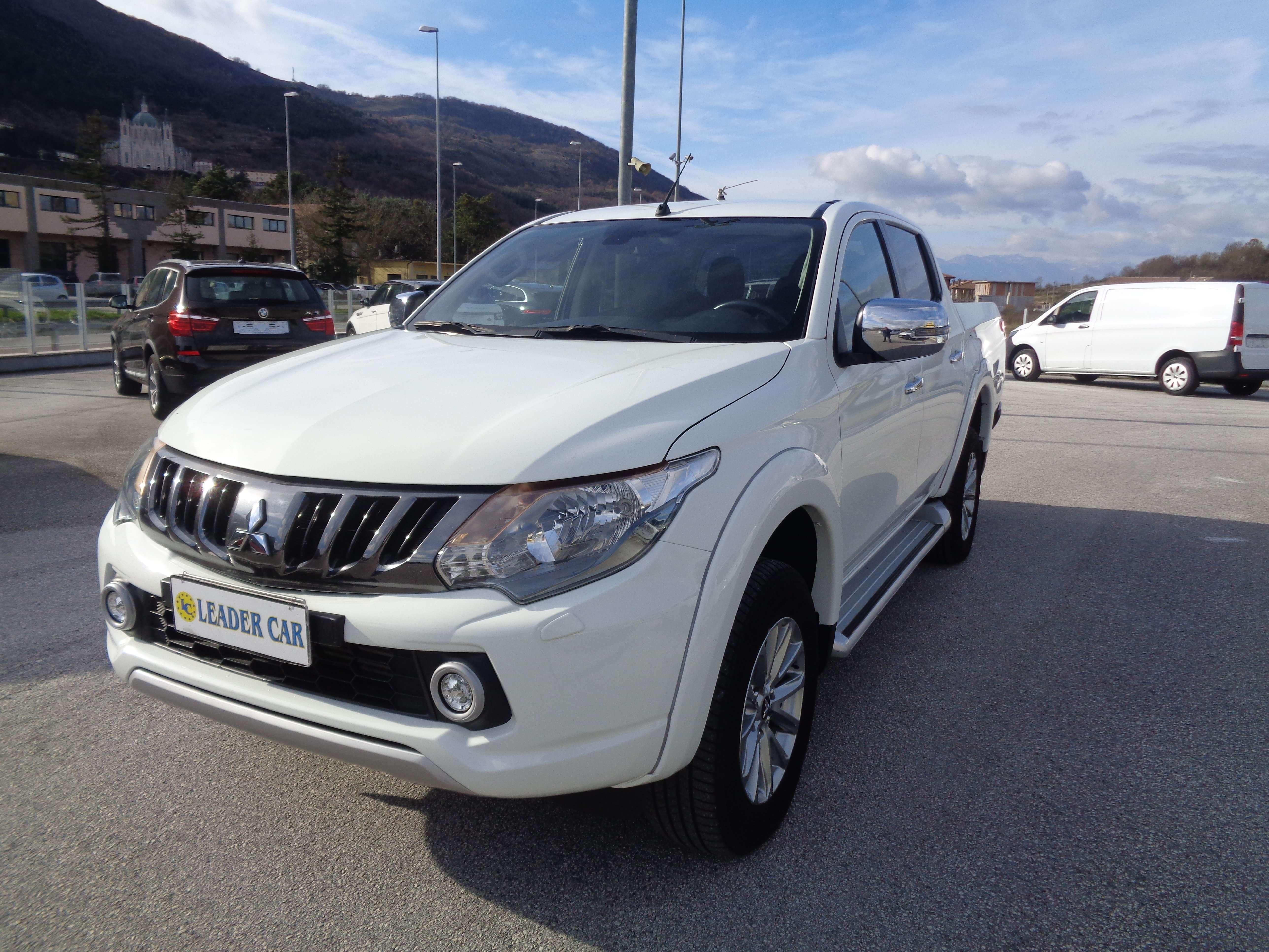 Mitsubishi L200d.cab 2.4d Intense Diamond Pack 4wd 181cv N1 E6