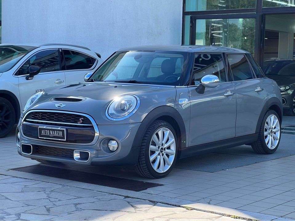 MINI 2.0 Cooper SD Business 5 porte