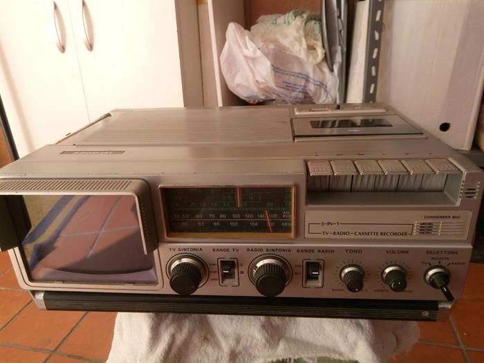 MONITOR TV RADIO REGISTRATORE INNOHIT ANNI `70