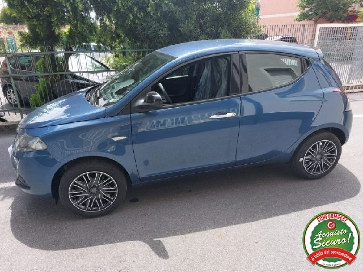 LANCIA Ypsilon 3ª serie Ypsilon 1.0 FireFly 5 porte S&S Hybrid Gold Plus