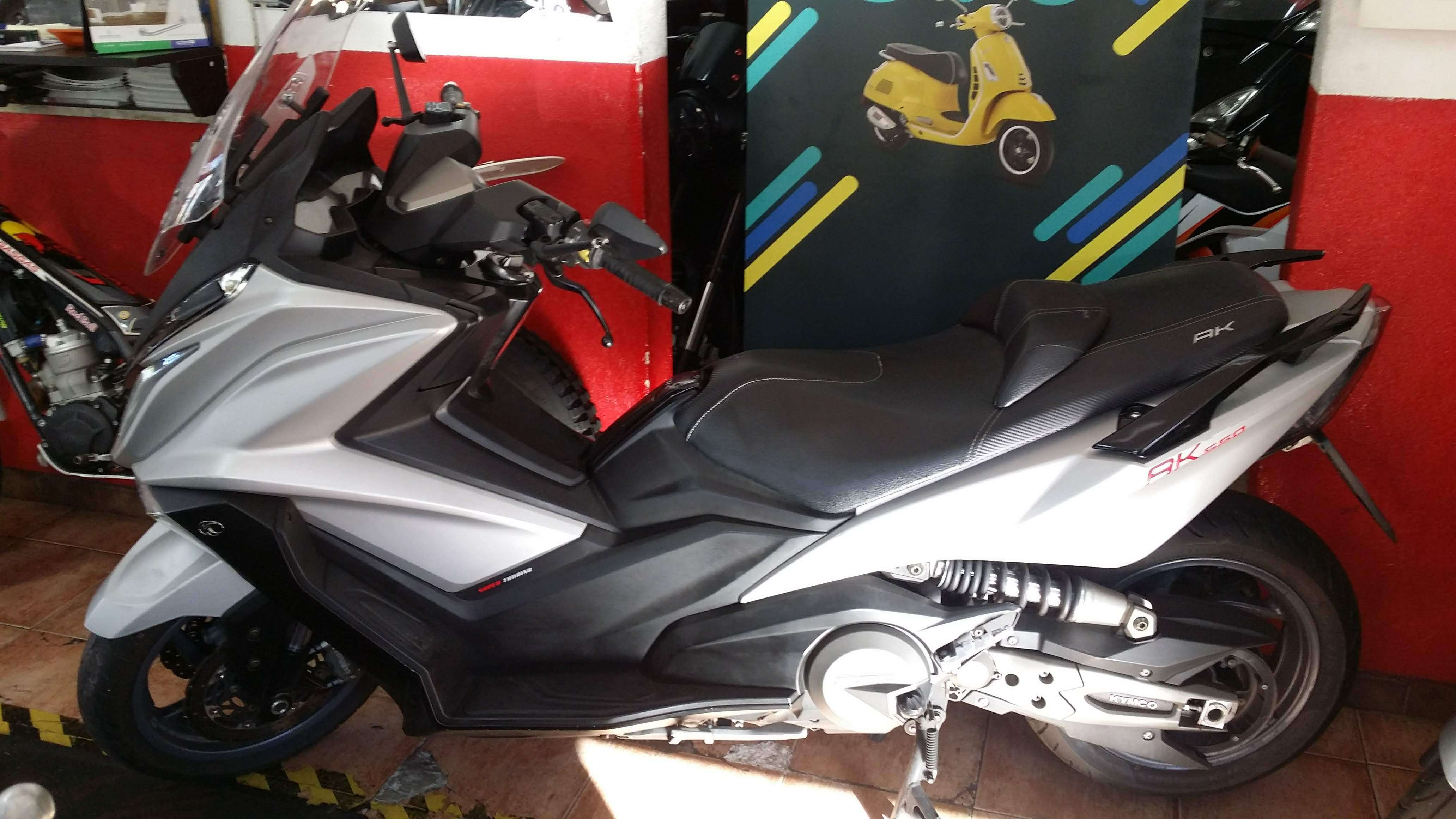 Kymco AK 5502017