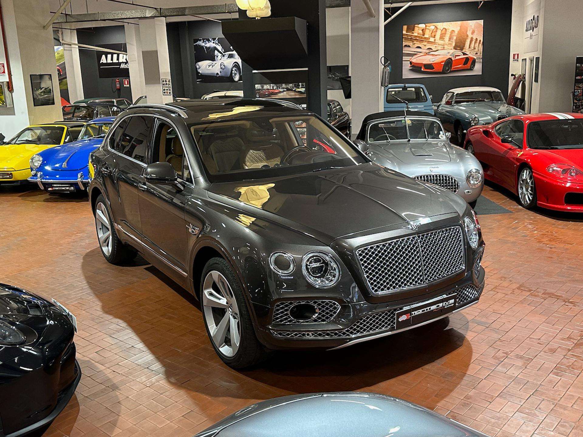 Bentley BentaygaMulliner 6.0 W12 FULL