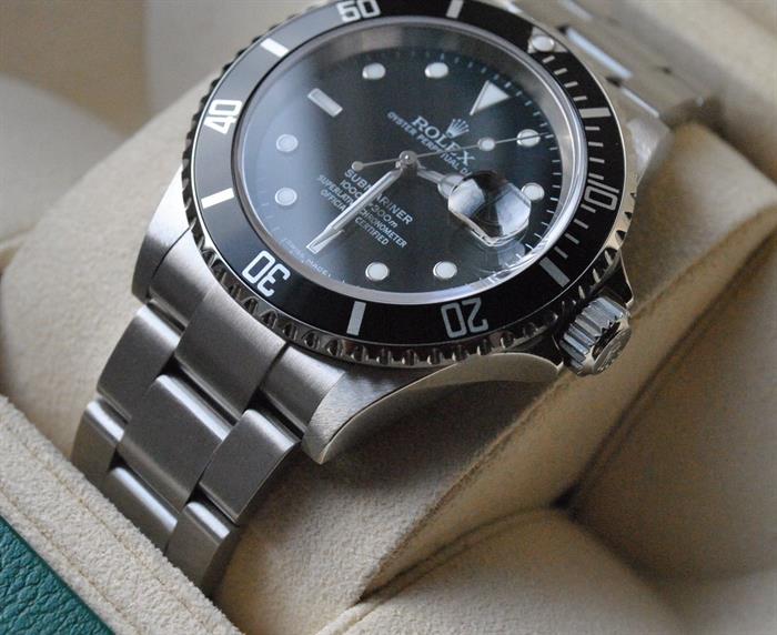 ROLEX SUBMARINER DATE