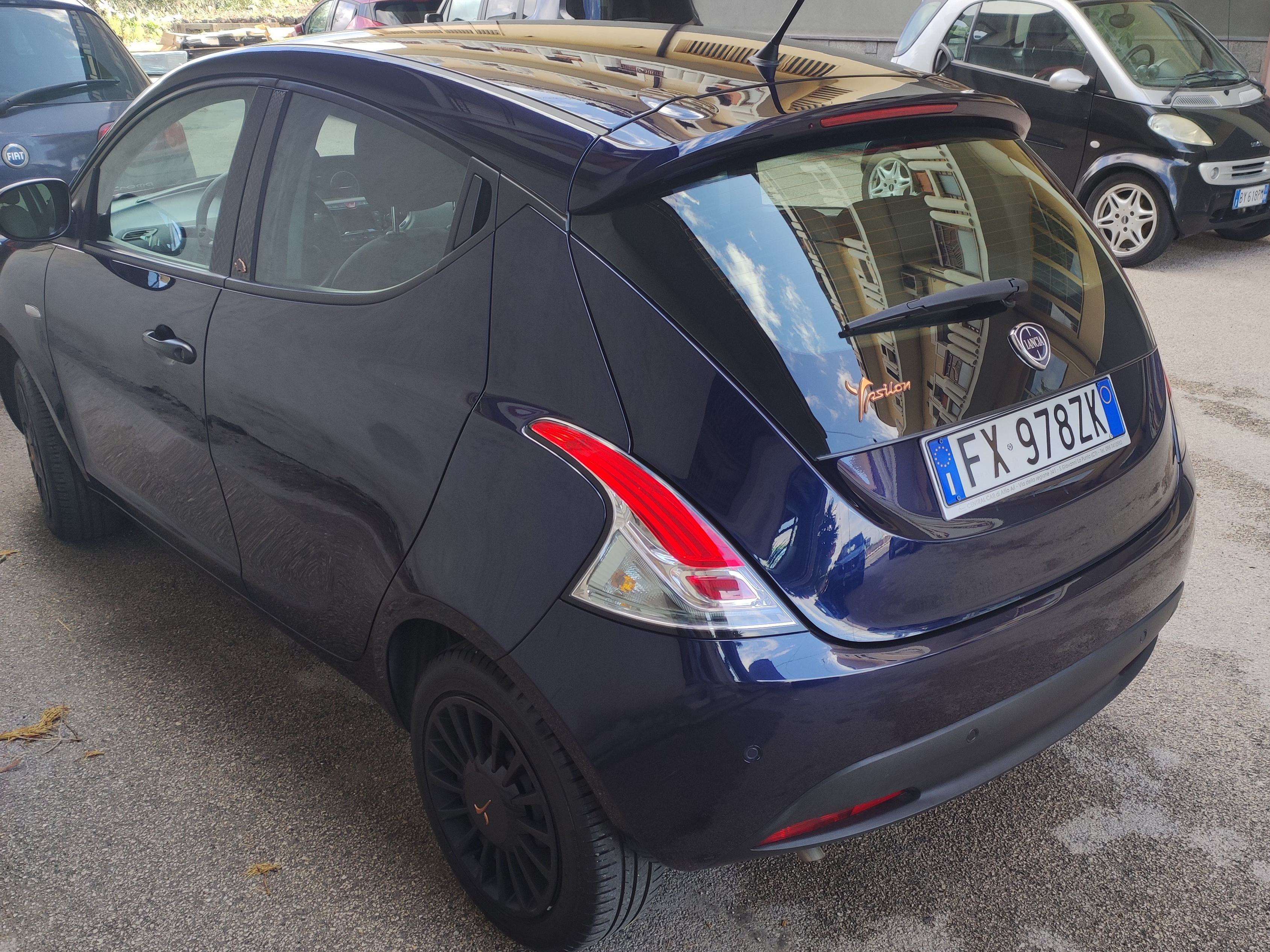 Lancia YpsilonYpsilon 1.2 Gold ecochic Gpl 69cv my19