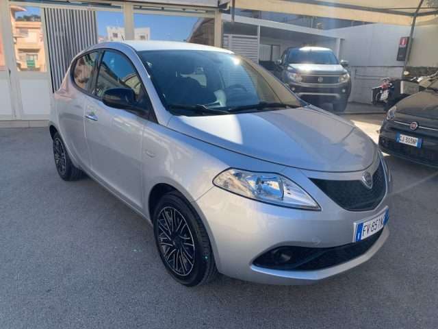 Lancia Ypsilon1.2 69 CV 5 porte Gold