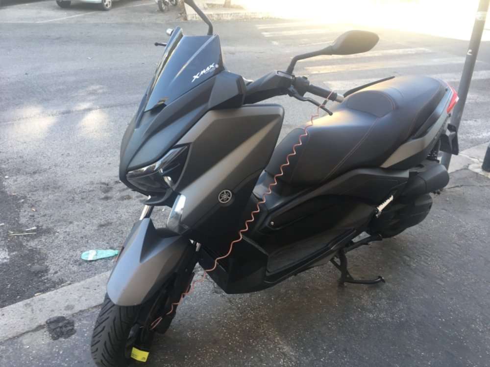 Yamaha X-Max 125