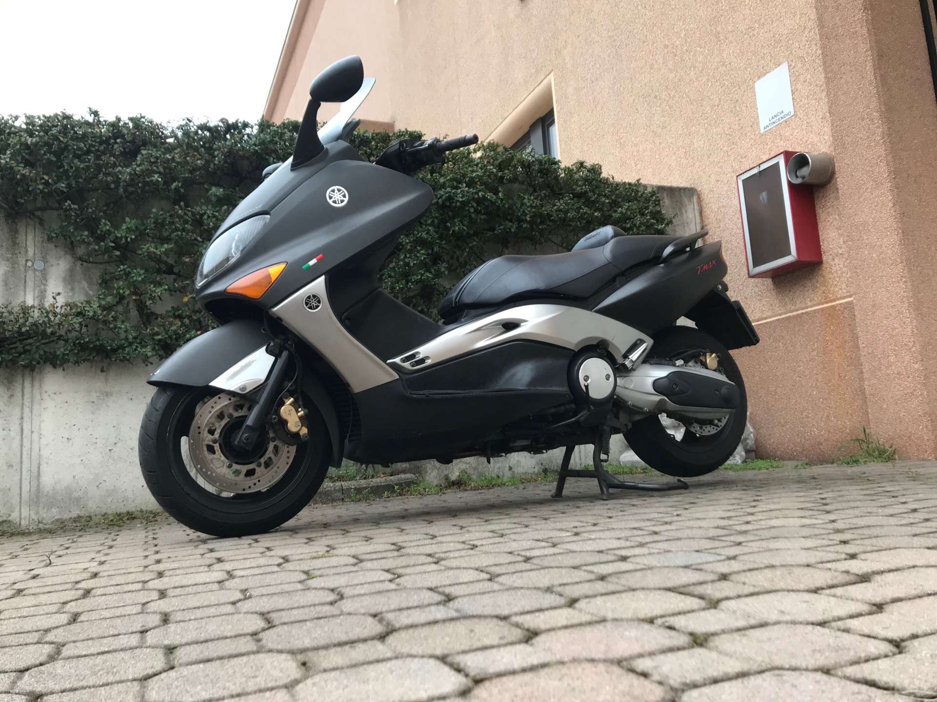 Yamaha TMAX 500black max